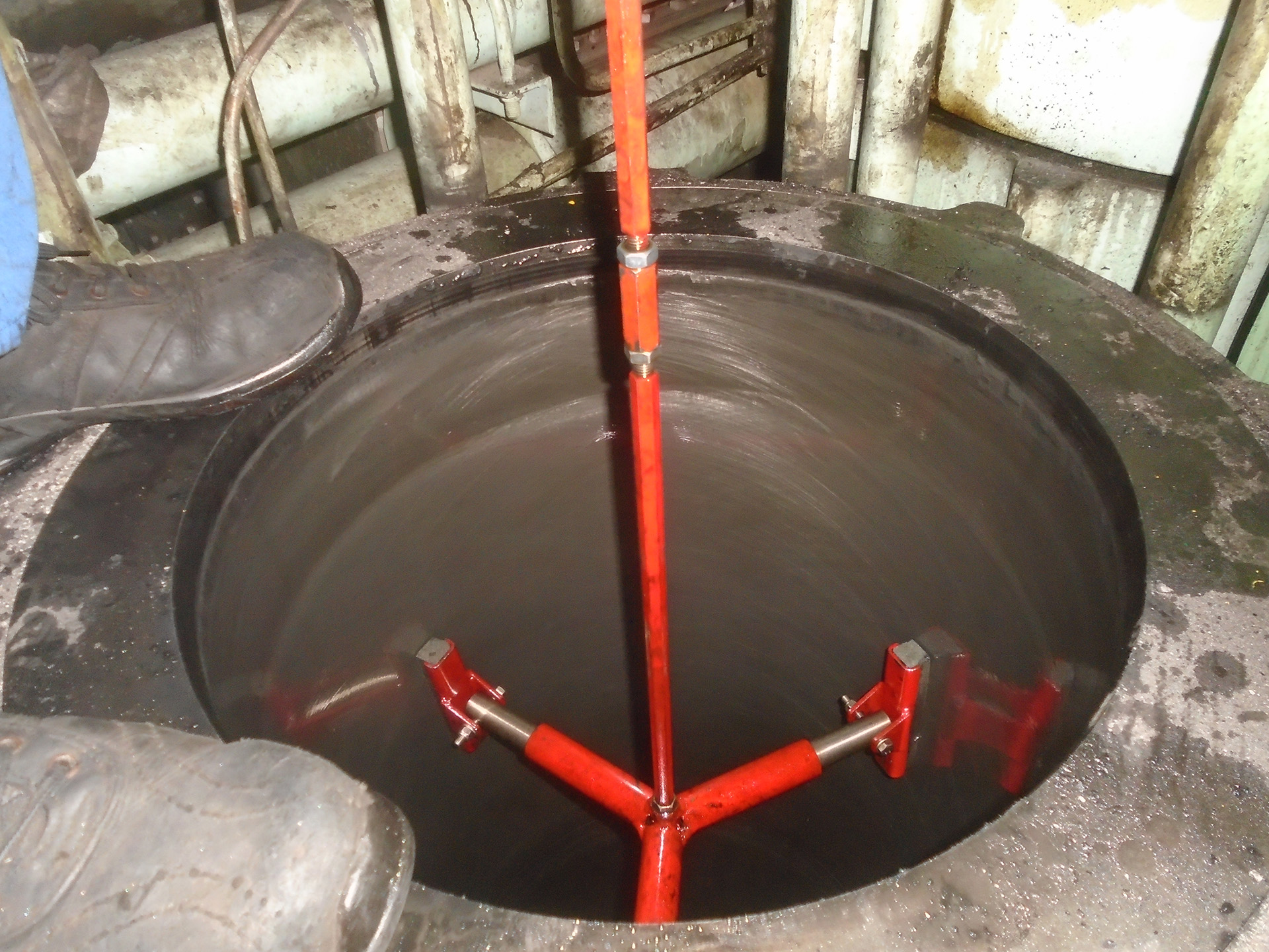 Honing Machine - Meknaft General Ship Repairs